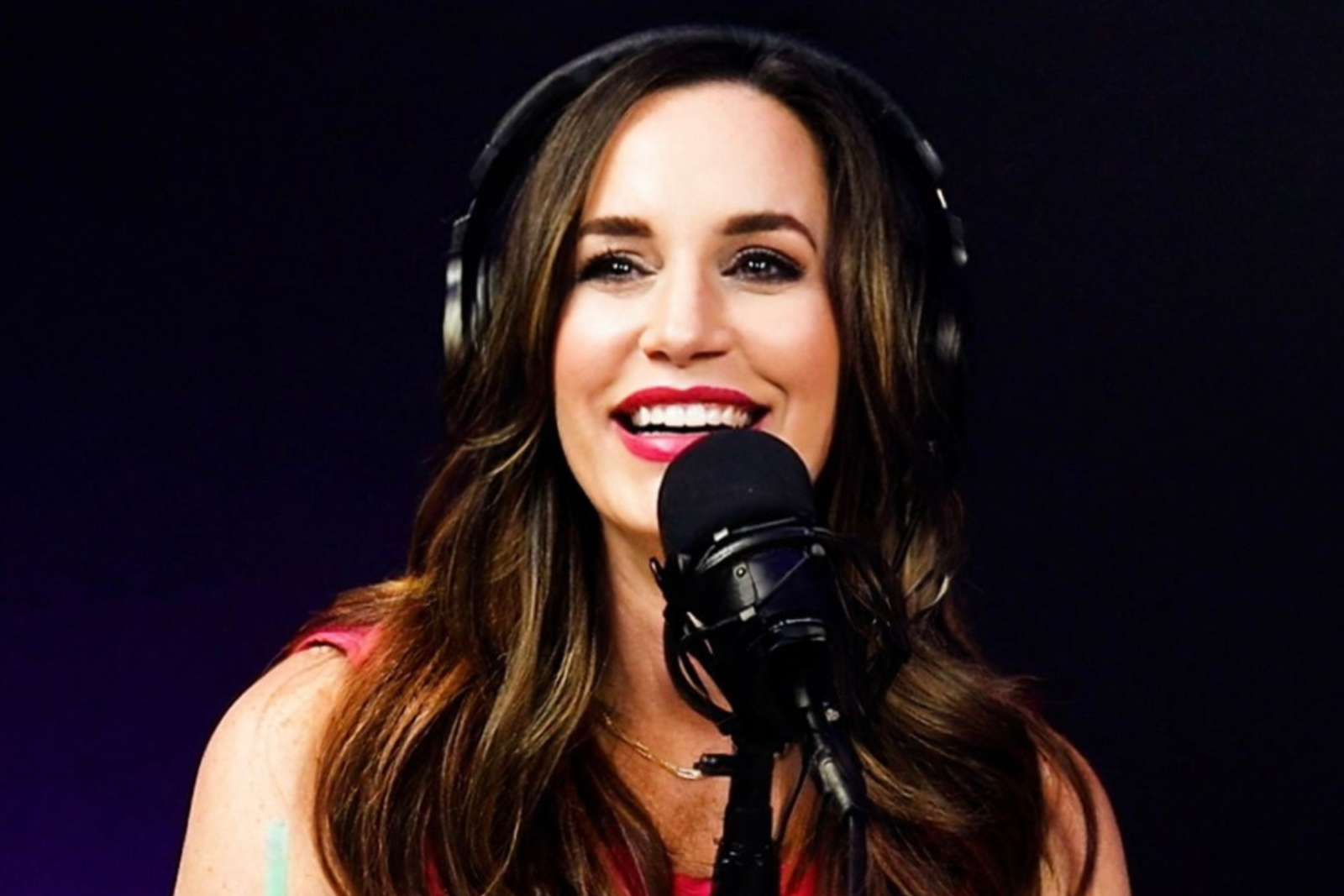 7 Best Budget Microphones For Podcasting • Christina All Day