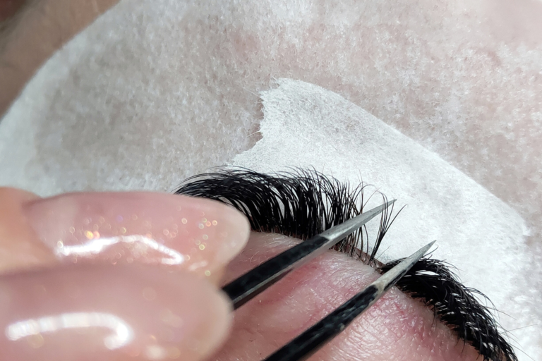Signs of Good and Bad Eyelash Extensions • Christina All Day